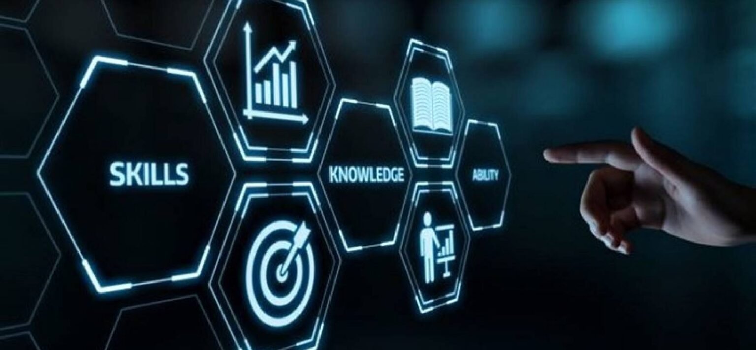 Tech vs. Non-Tech Careers: Why Hybrid Skills Are Winning in 2025 – NIEDC